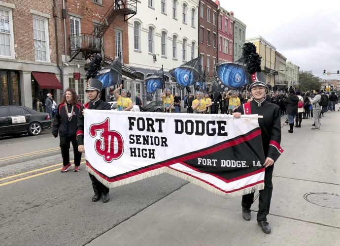 FDSH band marches for Sugar Bowl | News, Sports, Jobs - Messenger News